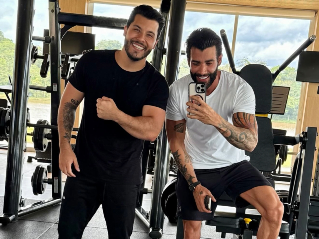 Murilo Huff e Gusttavo Lima surgem juntos em academia