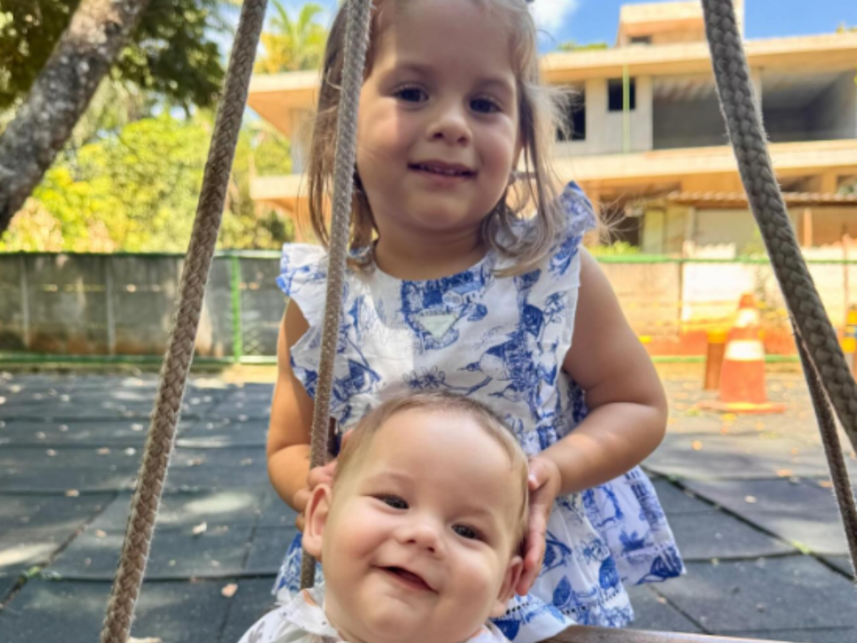 Virginia Fonseca Encanta ao Exibir Maria Flor e José Leonardo no Parquinho