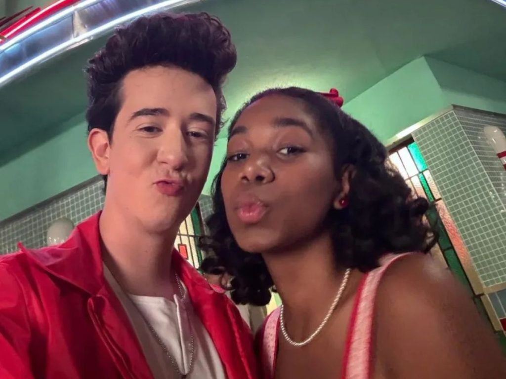 Bomba em Garota do Momento! Ana Maria e Topete Engatam Namoro Sem Saber ...