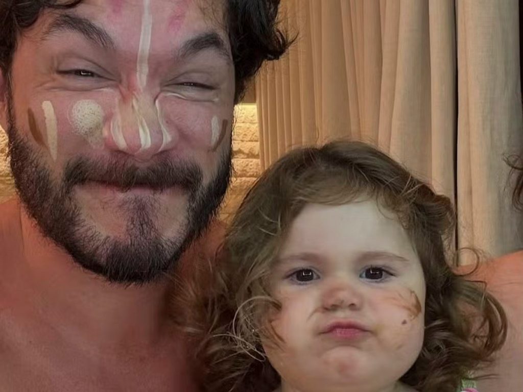 Cena de O Rei Leão choca filha de Eliezer e gera bronca de Viih Tube