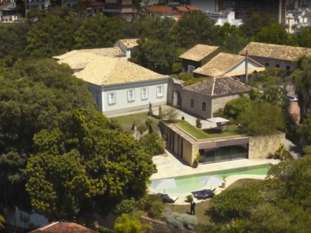 Polêmica no ar: Mansão dos Roitman na Glória causa estranhamento